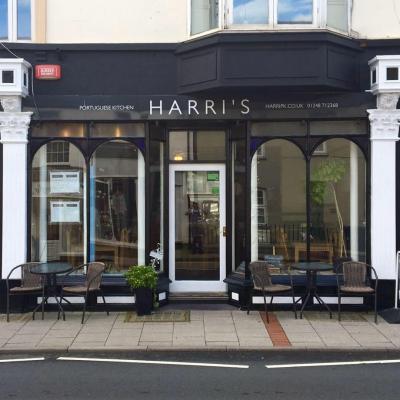 Harri’s Kitchen - Cegin - My Vegan Town