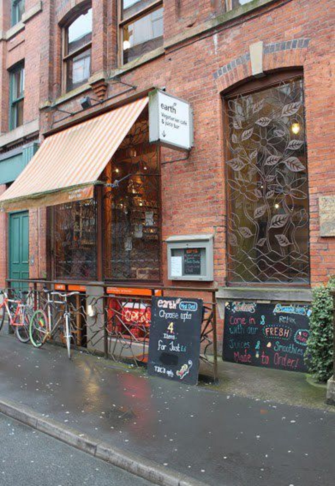 Earth Cafe - My Vegan Town